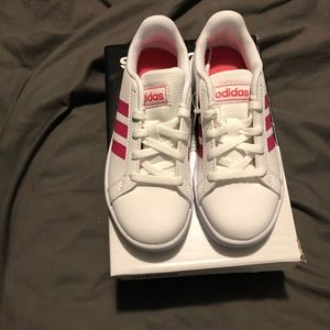 adidas | Shoes | Adidas Girls Tennis Shoes | Poshmark